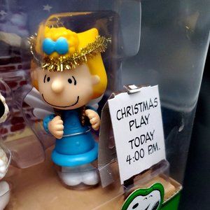 Peanuts | Toys | Peanuts Pageant Mini Figure Set With Play Stage ...
